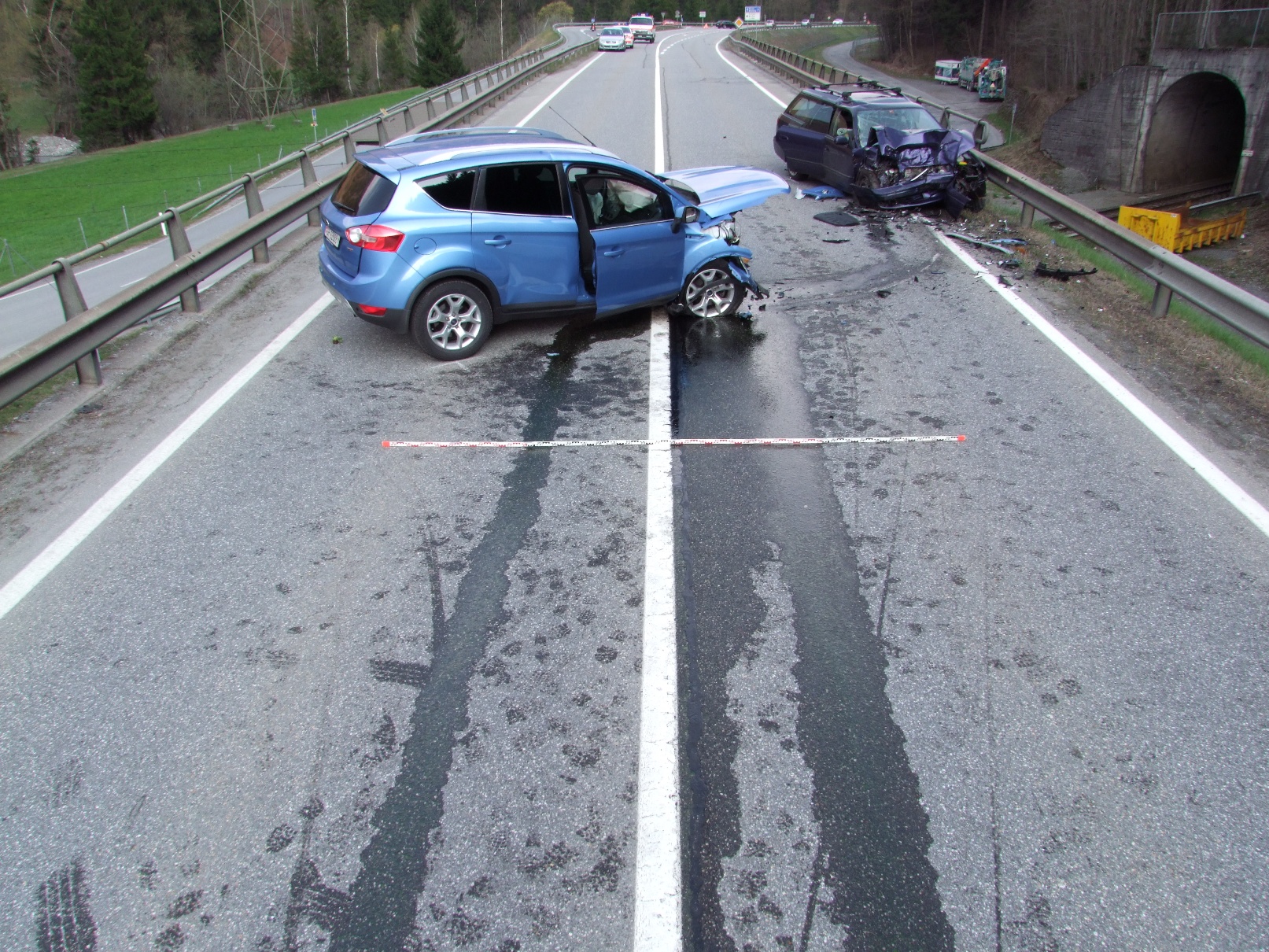 Schiers: Frontalkollision auf der A28